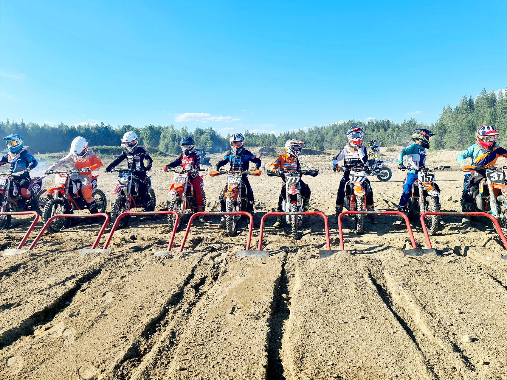 Oinonen, Bystedt ja Reinikainen voittoihin motocrossin MX-liigassa ...