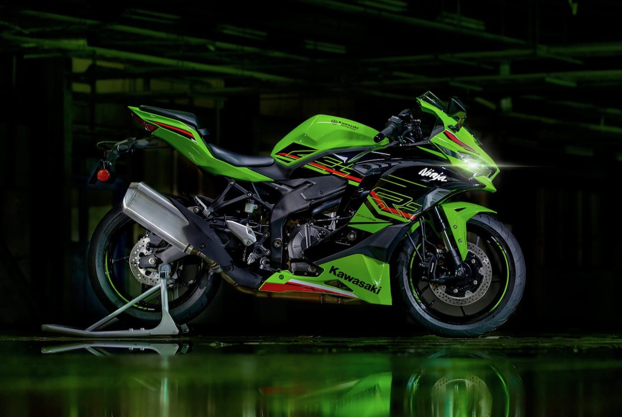 Kawasaki Ninja ZX-4RR – 400-kuutioinen rivinelonen, 80 hv ja 15 000 rpm ...